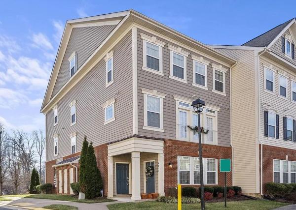 Premium Bedroom & Private Bathroom Long Or Short Term 1 - Woodbridge, VA