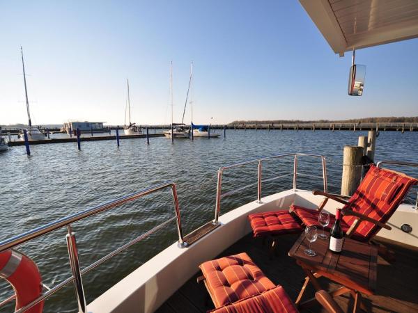 Hausboot Paula Im Stadthafen In Ribnitz-damgarten - Ribnitz-Damgarten