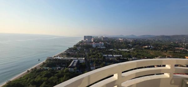 Vip Condominium Goldeneye With Top View - Cha-am