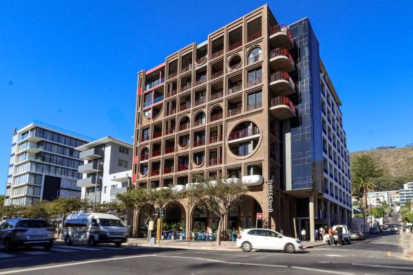 Three43 On B - Fluent Serviced Apartments - 