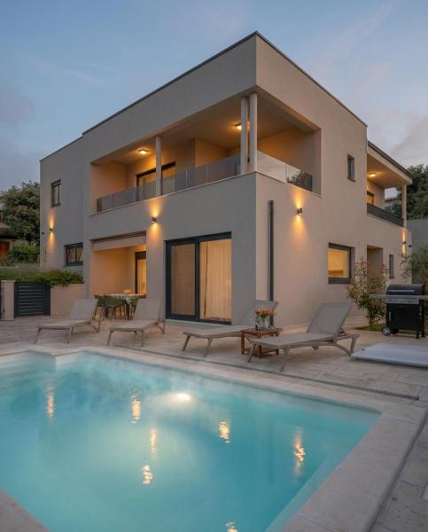 New Amazing Holiday House With Pool - Pula