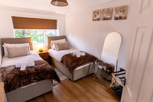 3bedroom-sleeps5-wifi-singlecarparking - Stockport