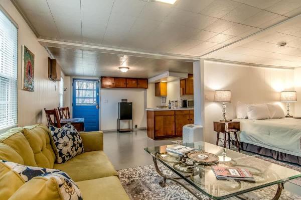 The Berrywood By Stay Local Nashville - SoundWaves at Gaylord Opryland, Nashville