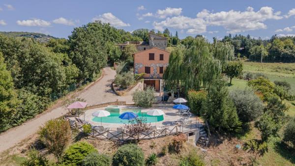 Villa San Lorenzo - Hilltop Villa With Private Pool, Jacuzzi & Airco - Umbrië
