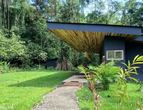 Casa Zenaida, Elegant Refuge Between Sea And Jungle - Cahuita
