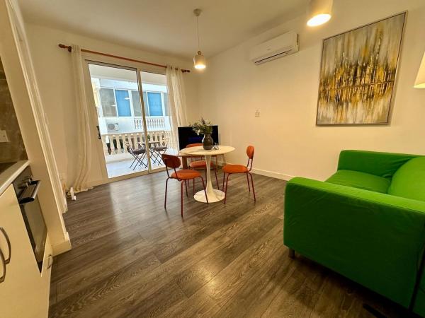 1 Bedroom Flat In Centre - Kato Paphos