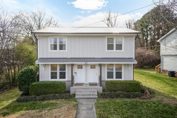 Private, Updated Townhouse In Dt Apex - Apex, NC