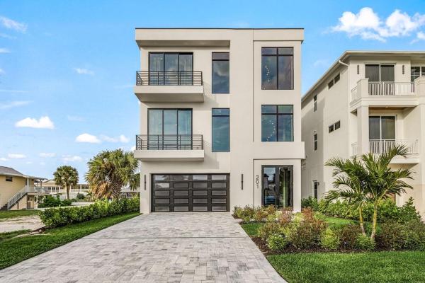 Oyster Cluster - Fort Myers Beach, FL