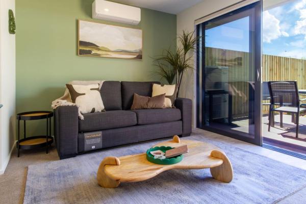 Designer Gated Townhouse, Carpark, Sleeps 6 - Christchurch