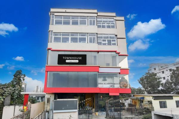 Townhouse Belgharia Railway Station Kolkata Formerly Bn Palace - Kalkutta