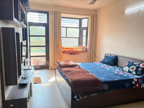 Anna's Homestay 100m From Cp67 - Chandigarh