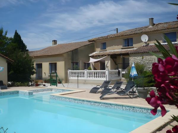 La Barque Aux Romarins - Orange, France