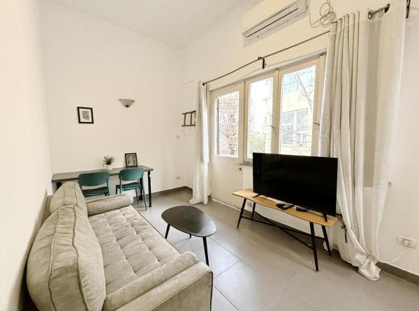 Hayarkon Seaside - 1 Bedroom + Balcony By Vacay - Telavive
