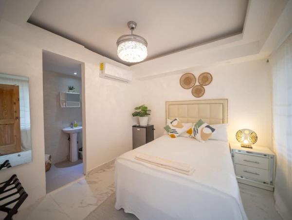 Room In Sosua Center With Outdoor Jacuzzi - Dominican Republic