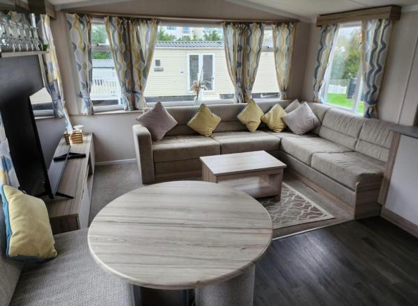 Beverley Bay 2-bed Caravan Sleeps 6 Pet Friendly - Dittisham