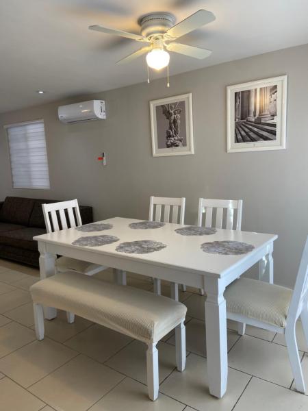 Casa Recién-remodelada Ideal, Ejecutivos, Trabajos - Saltillo
