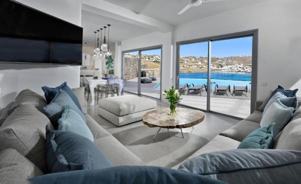 Luxury Mykonos Villa In The Ornos Korfos - Mykonos
