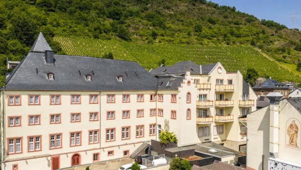 Schloß-hotel Petry - Münstermaifeld