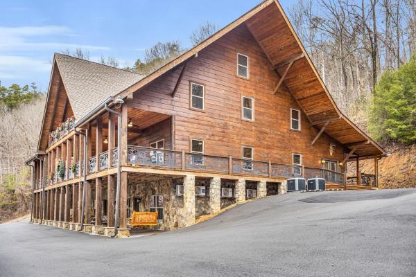 Tellico River Retreat - Tellico Plains, TN