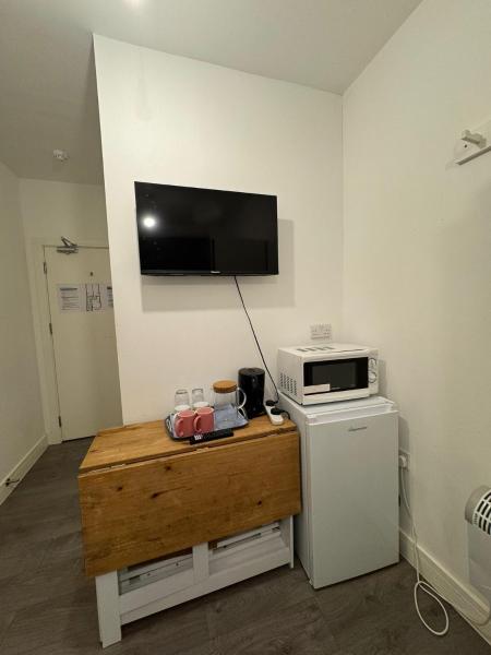 Cosy Rooms - Brentford