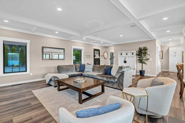 Waterfront Retreat - Hot Tub Fireplace Pier - Hoodsport, WA