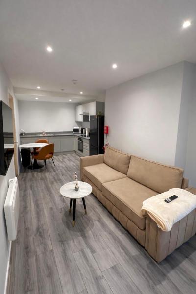 Central Liverpool 1-bed Apartment, Ideal For Business & City Stays - Wirral