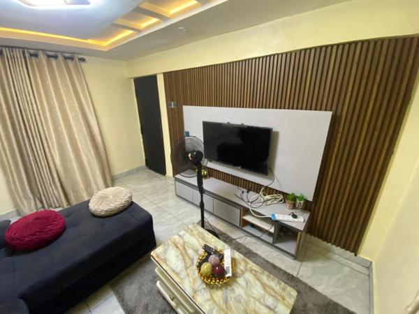 Sleek And Cozy Room And Parlor Hideaway Surulere - Lagos