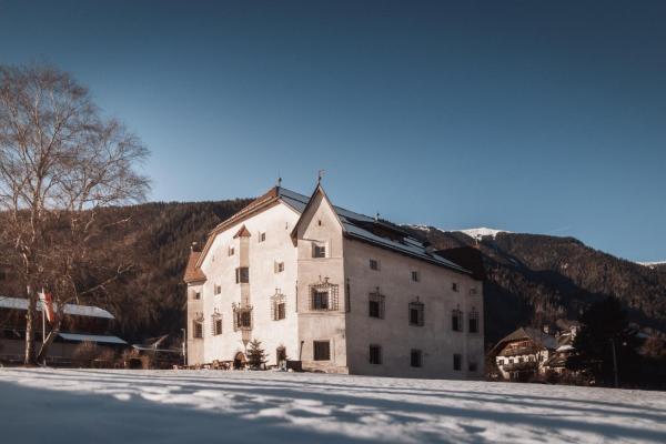Ansitz Heufler By Norbert Niederkofler - Brunico