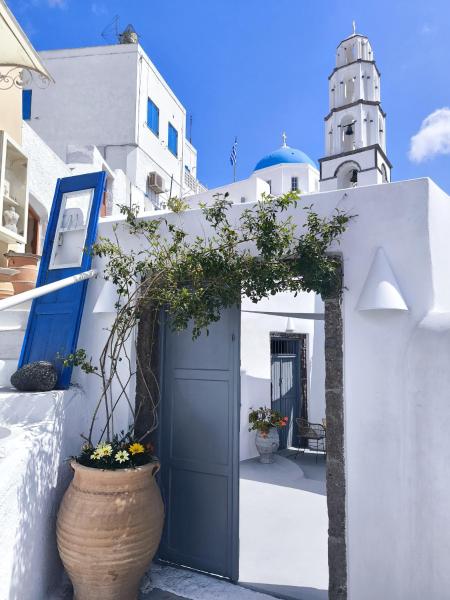 Imarkellis Santorini Cave House With Yard - Santorini
