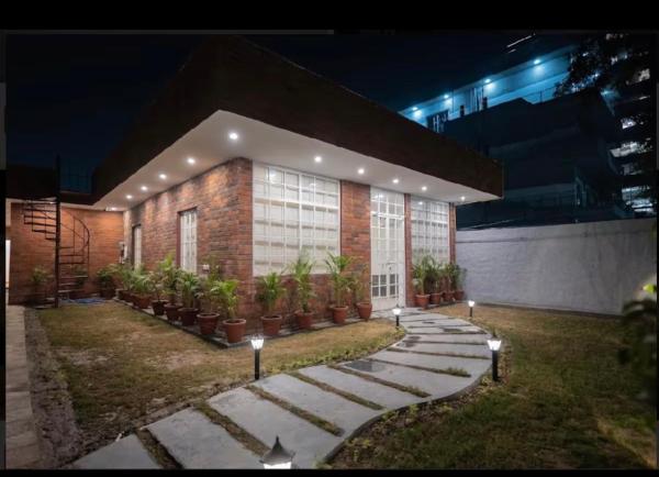 The Carmine House-private 4 Bhk Luxury Retreat In Sector 132, Noida - Noida