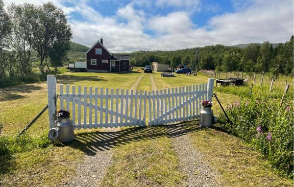 4 Bedroom Awesome Home In Indre Billefjord - Norway