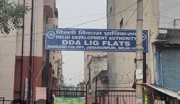 1room With Kitchen Washroom And Balcony Avl For Rent - Delhi