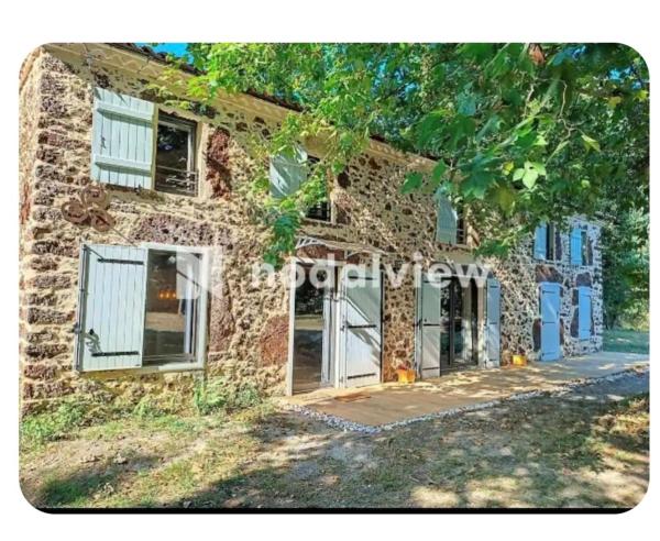 Aux Sources De Lesquire - Landes