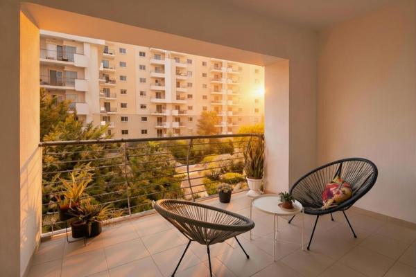 Charming Modern 1br Apartment With Balcony Views - Malte