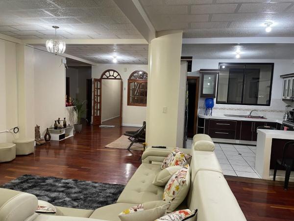 House With Access To Tourist Places In Puyo - Pastaza