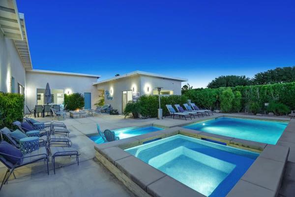 Deja Blue - Alice Lodging - Palm Springs, CA
