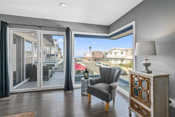 6br Oceanview Home W Rooftop Deck, Steps To 40th St Beach By Beachview Rentals - Newport Beach, CA