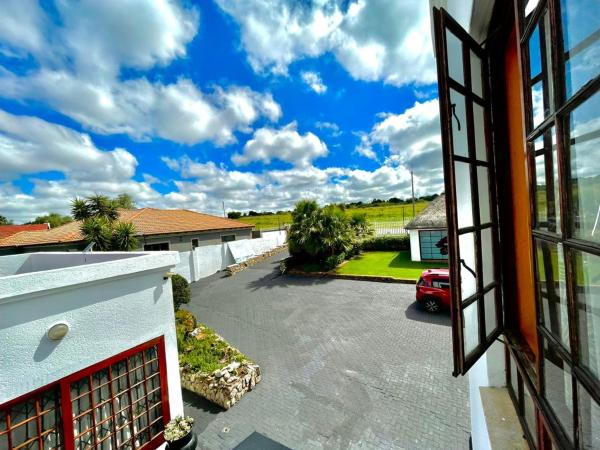 Spacious Entire Place With Balcony - Kempton Park