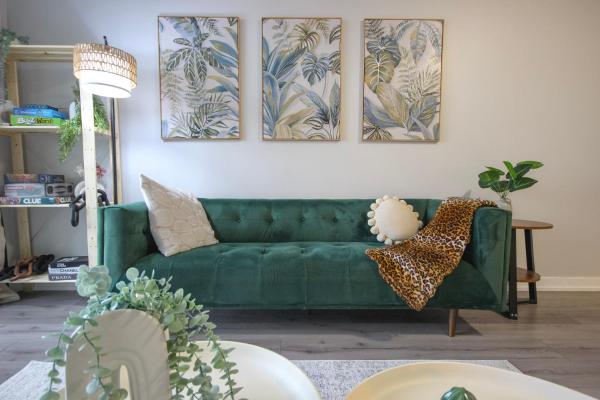 Safari Luxe 3 Bedroom Designer Condo Near Downtown - Toronto