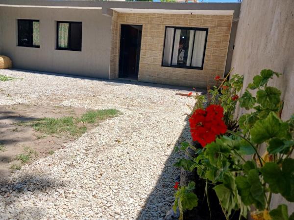 Casa 3 Dormitorios Matrimoniales Y Parque - Mar de Ajó