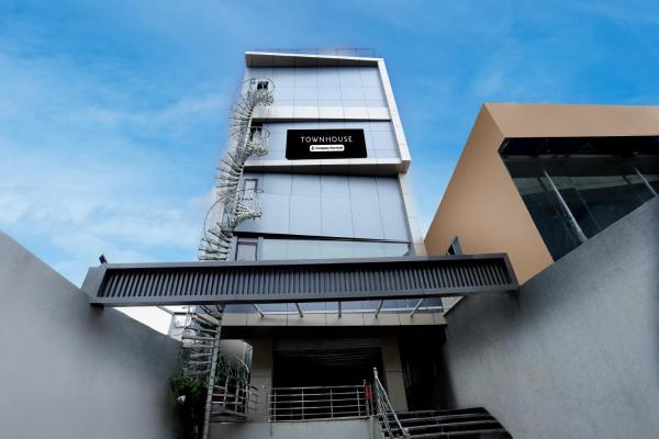 Super Townhouse Rauniyar City Centre Ratu Road - India