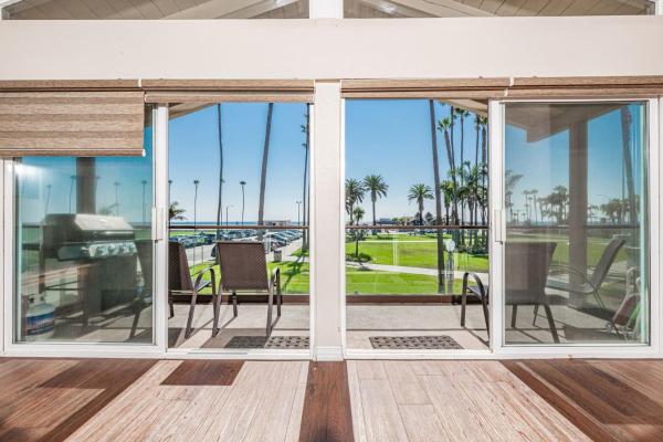 3br Oceanfront At Balboa Pier W Ac And Great Walkability By Beachview Rentals - Newport Beach, CA