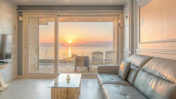 Gyeongju Blue21 Poolvilla Pension - Gyeongju-si