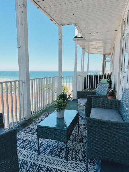 Modern Classic Seaside Apartment With Parking And Balcony - St Ives