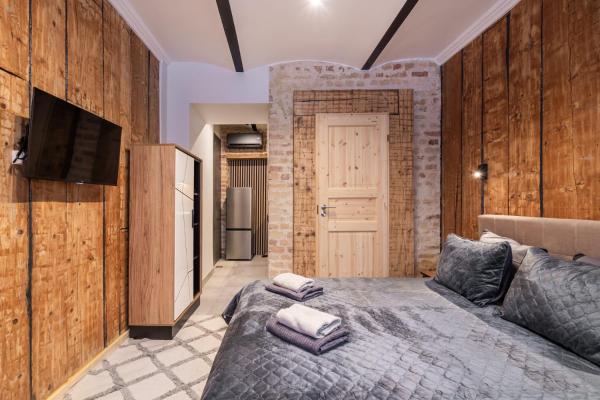 The Parkside Ground-floor Apartment With Street Parking - Riga