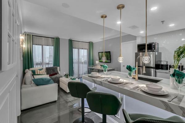 1902 Luxury 2bd 2ba Lakefront - I-drive Universal - Orlando