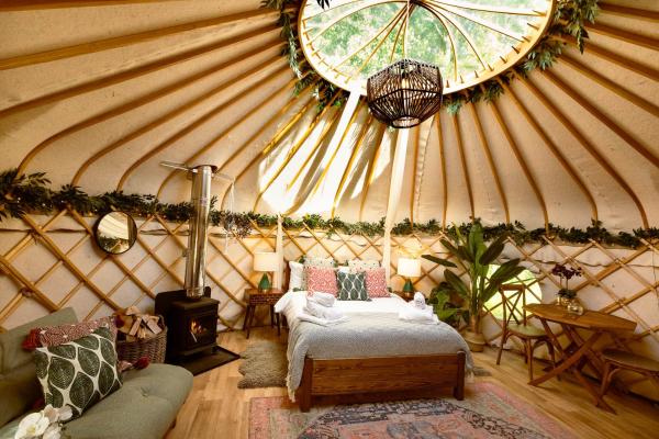 Hazel Tree Yurt - Eavestone Lake - Pateley Bridge