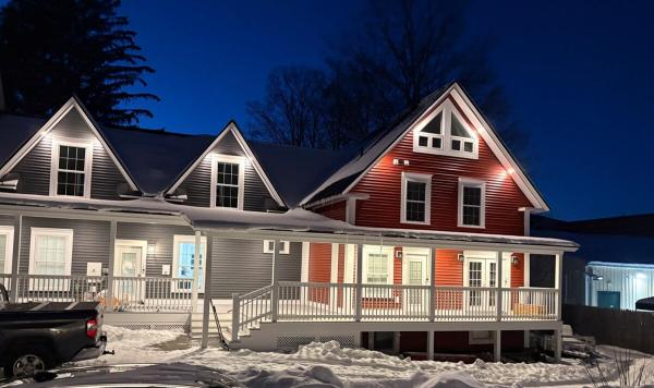 The Treehouse At 11 Gables - Center Of Ludlow Village Near Shopping And Restaurants - Ludlow, VT