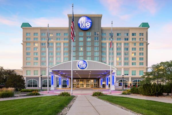 Isle Casino Hotel Waterloo Hotel & Casino - A Caesars Rewards Destination - Waterloo, IA