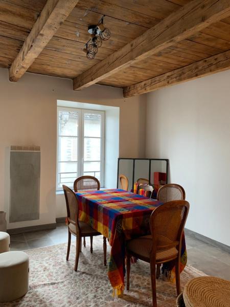 Chez Burons&bouchons, Le Refuge Gourmand Et Authentique - Auvergne